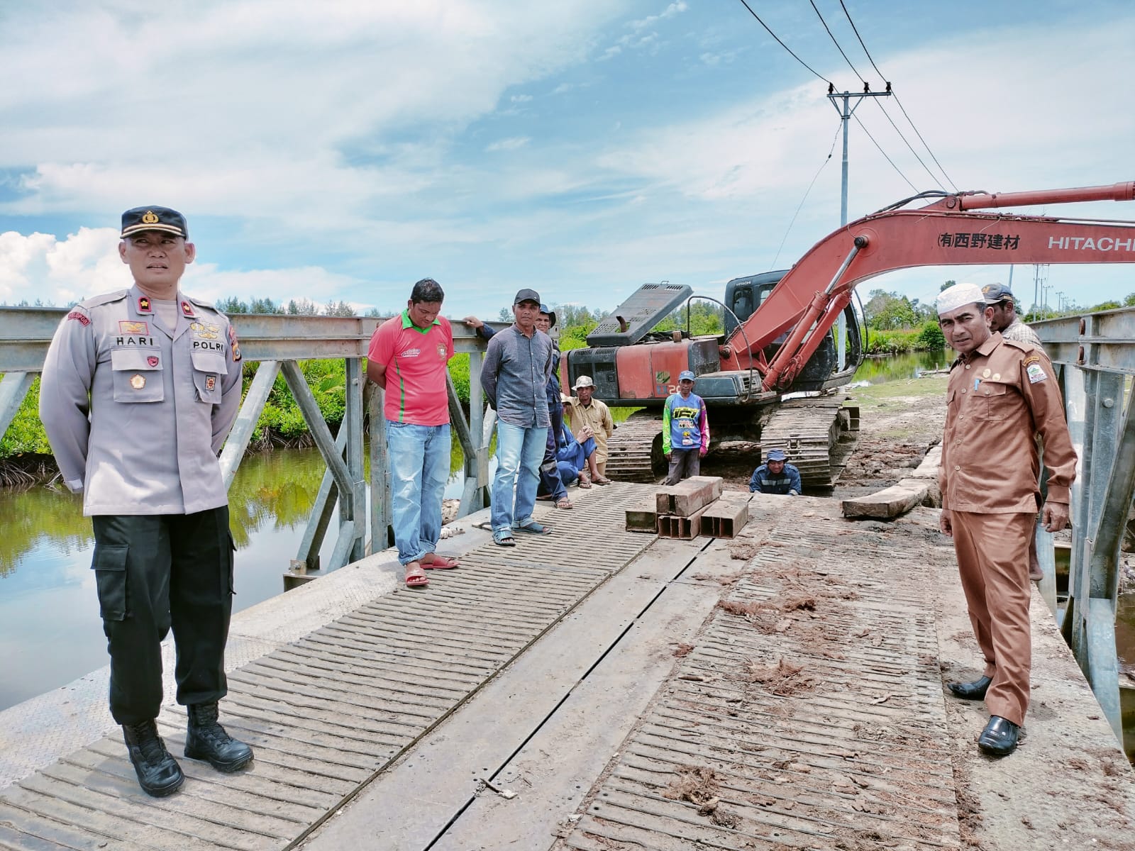 Kini Mobil Sudah Bisa Lewati Jembatan Bailey Kuala Baru