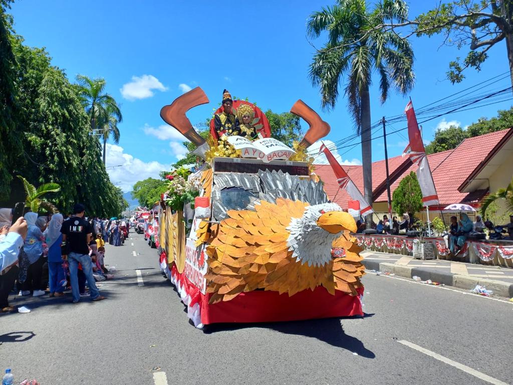 Dinas Pendidikan Aceh Juarai Karnaval Mobil Hias Pawai Budaya HUT-RI ke 78