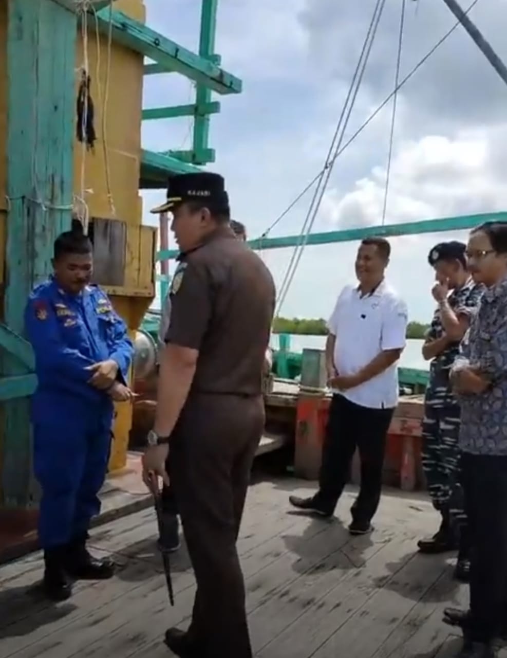 Tiga Kapal Motor Trawl Besar Ditenggelamkan