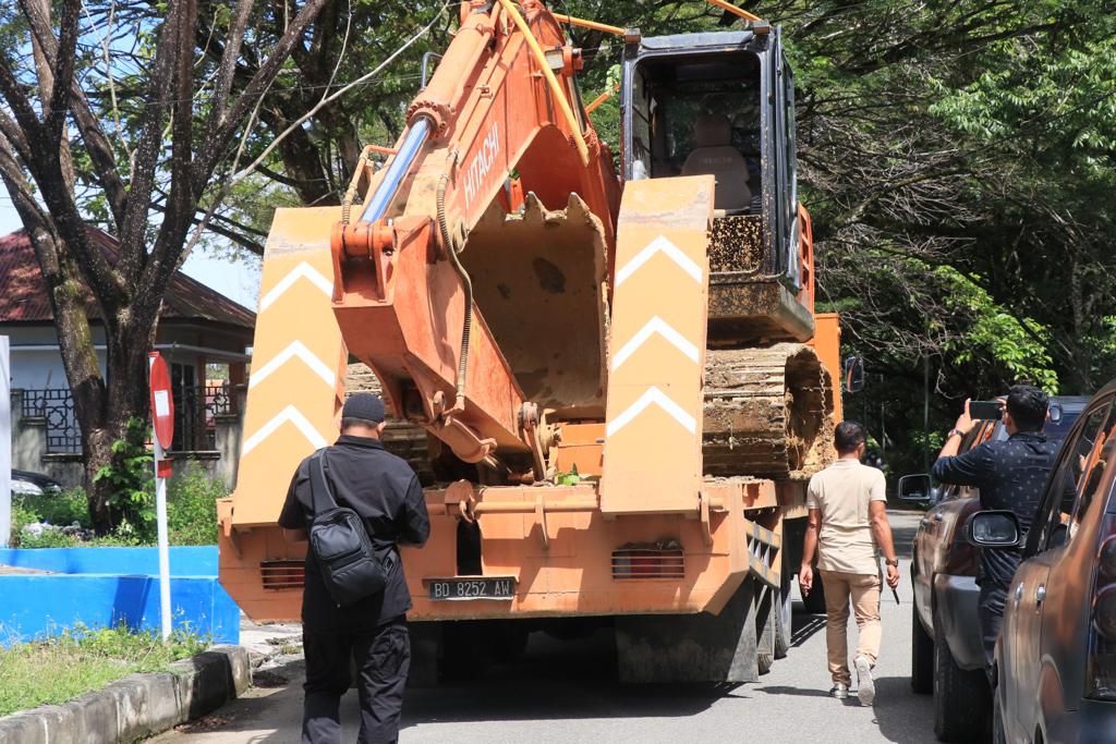 Enam Penambang Emas Ilegal Ditangkap