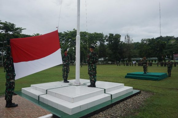 Upacara Bendera Bentuk Penghormatan Kita Kepada Pahlawan